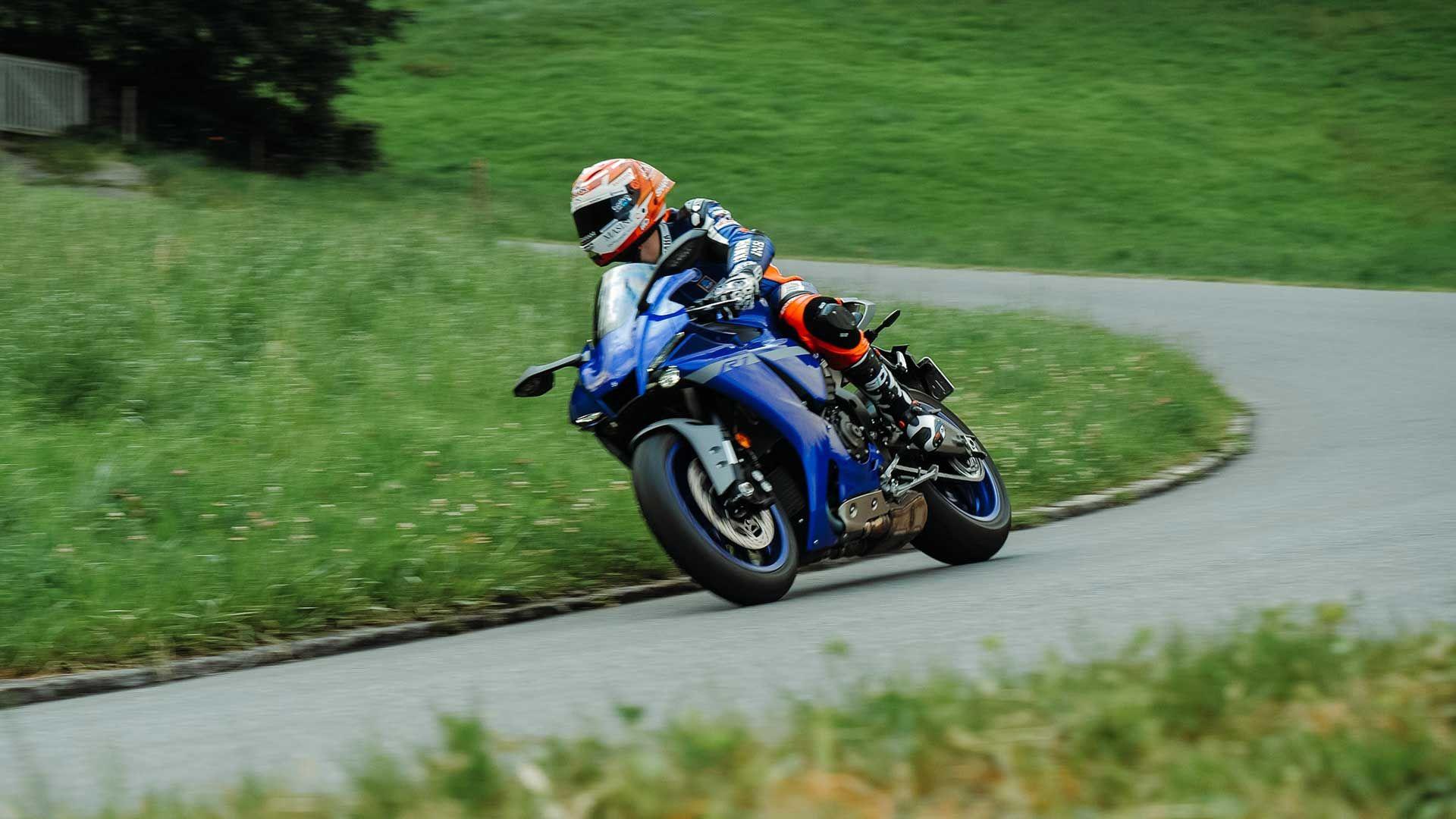 Yamaha R1 und MT10SP im Vergleich - Zweirad Ginzinger Motorrad & Zubehör